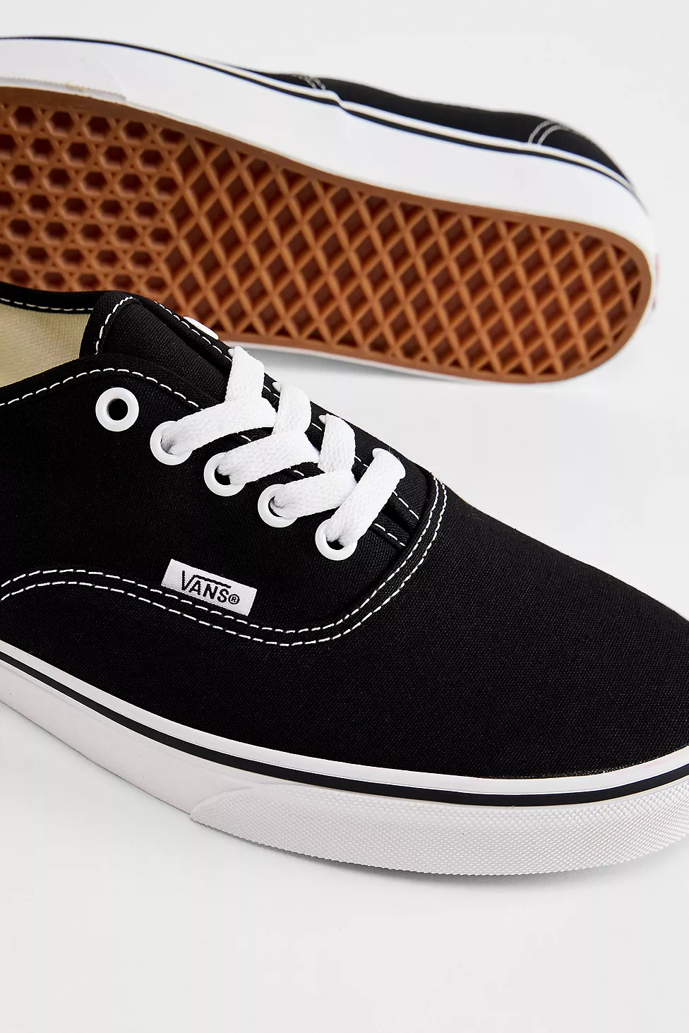 Vans Authentic Plimsolls In Black – Sale Lab UK